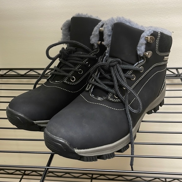Shoes | Off Brand Outdoors Boot European Size 4 Unisex Boot Fur Lined ...